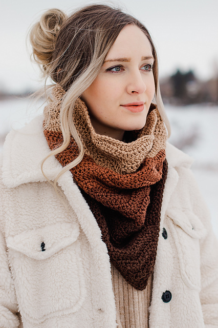 Ravelry: Penrose Pointed Cowl pattern by Janine Myska