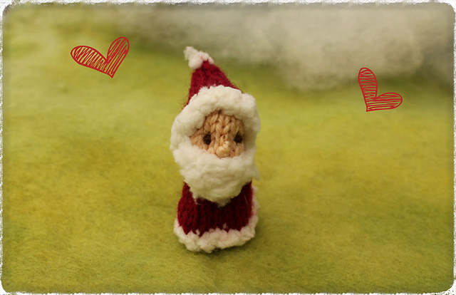 Ravelry: Mini Santa finger puppet pattern by Sachiyo Ishii