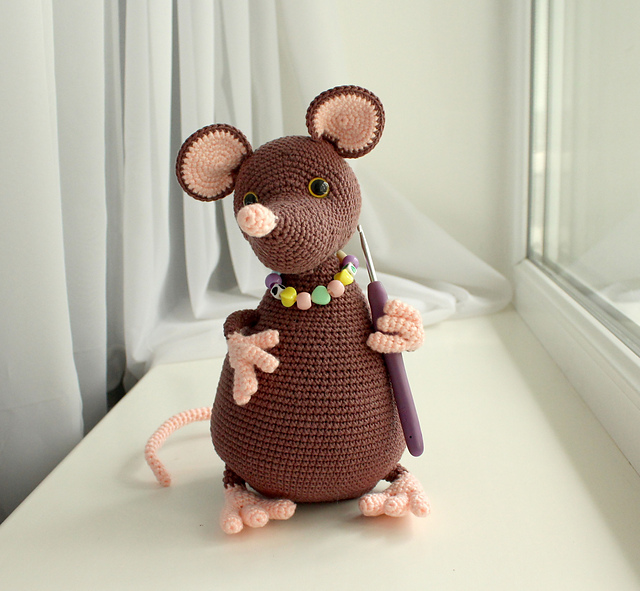 Ravelry: Fat rat mouse pattern by Kyrychenko Natalia