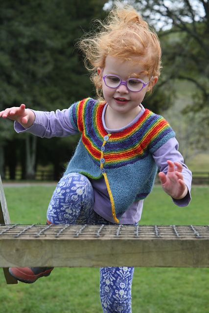 Ravelry: Kindy Cardi pattern by Charlotte Marjoribanks