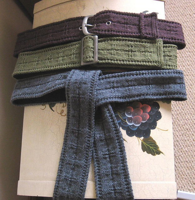 Ravelry: Crux pattern by Ellen Kapusniak