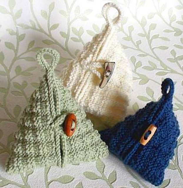 Ravelry: Pyramid Pods pattern by Ellen Kapusniak