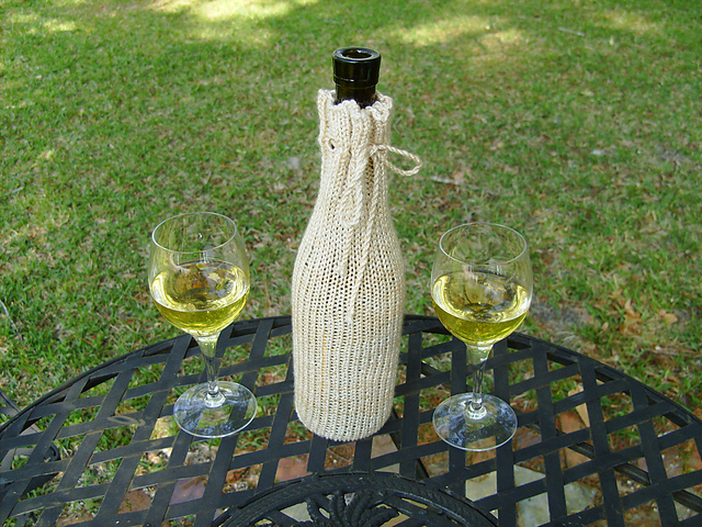 Ravelry: Wine Bottle Cozy pattern by Tara Mercer