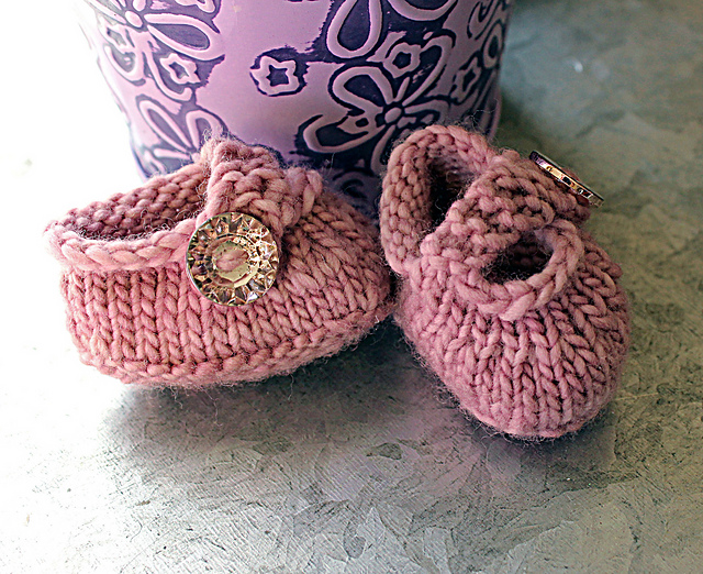Ravelry: Girly-Girl Mary Jane Booties pattern by Amy Kenagy