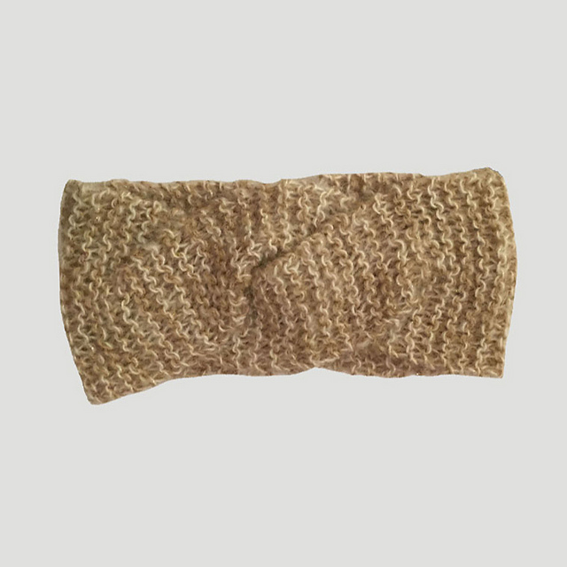 Ravelry: Twist Ear Warmer pattern by Madeline Nancy