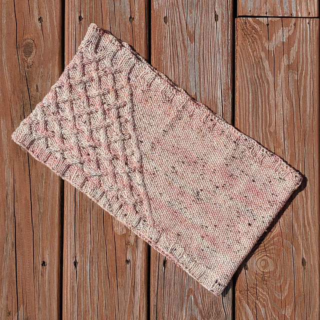 Ravelry: Half Cable Cowl pattern by Madeline Nancy