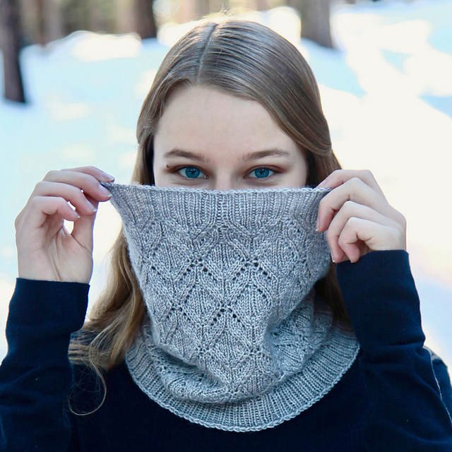 Ravelry: Crystal Sky Cowl pattern by Sarah Sundermeyer