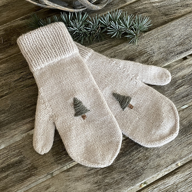 Ravelry: Noel Gloves - JUNIOR pattern by Knitting for Sif