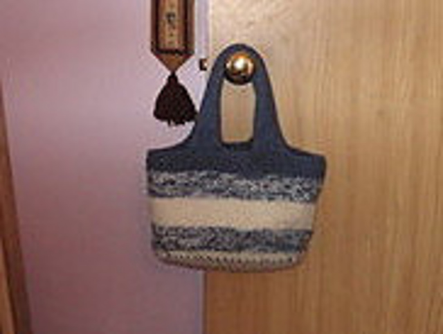 Ravelry: Felted Market Bag pattern by Publications International, Ltd.
