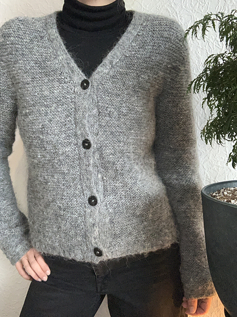 Ravelry: Ellen Cardigan pattern by Line Pedersen