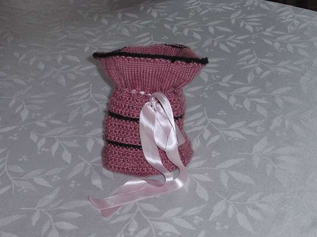 Ravelry: Lacy Reticule pattern by Tracey Withanee