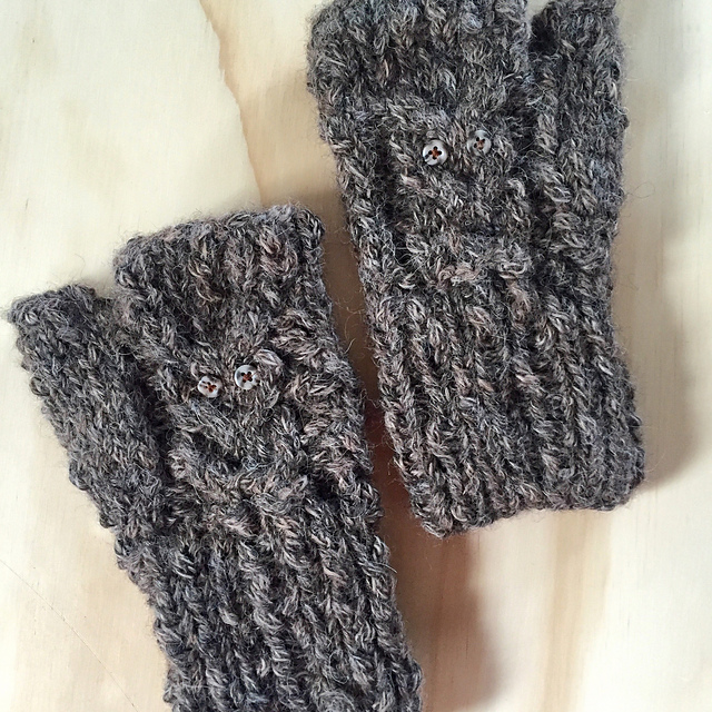 Ravelry: Hidden Owls Fingerless Mittens pattern by Knitwicz Design