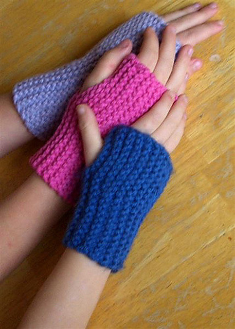 Ravelry: Fingerlings pattern by Mandie Harrington