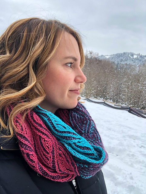 Ravelry: Unfettered pattern by Sarah Keller