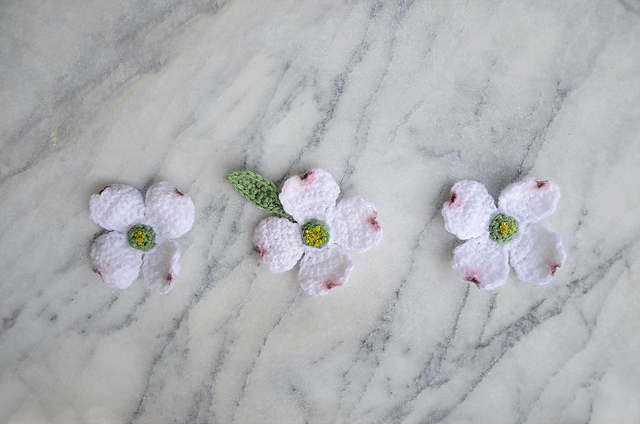 Ravelry: Dogwood Flower pattern by Picot Pals