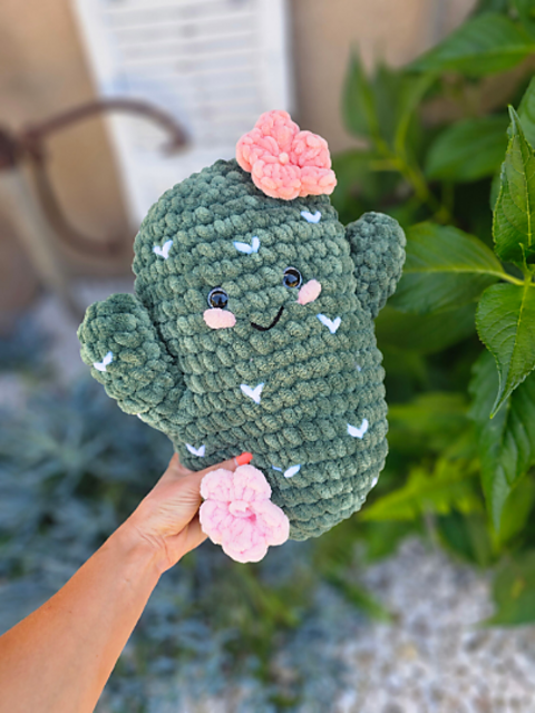 Ravelry: Cactus Girl pattern by KnotsMerryYarn