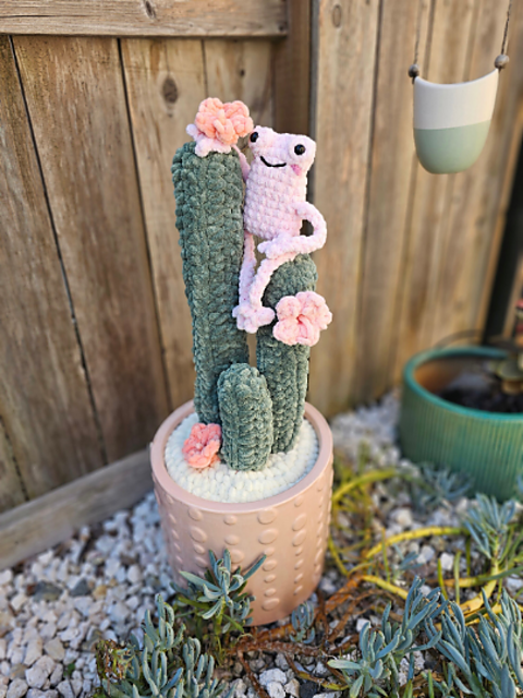 Ravelry: Jumbo Cactus pattern by KnotsMerryYarn