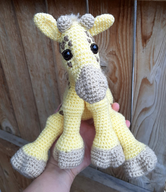Ravelry: Giraffe pattern by Amber Donegan