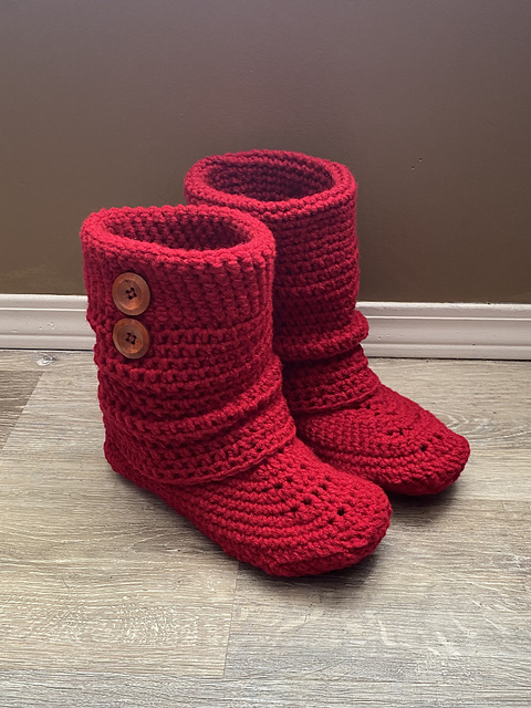 Ravelry: Slipper Boots pattern by Nicole Power
