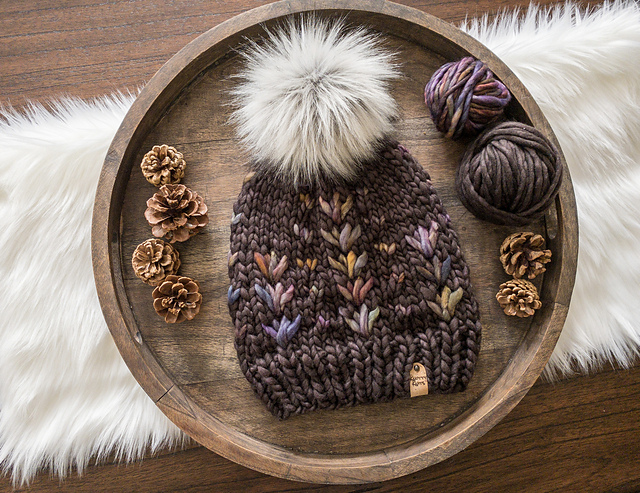 Ravelry: Nejibana Beanie pattern by lisasknottyknits