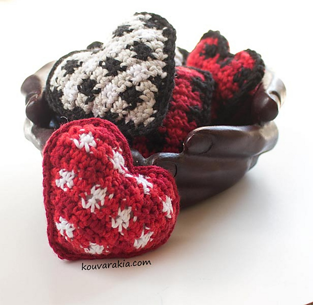 Ravelry: Plaid Heart pattern by Stella Markou