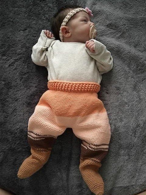 Ravelry: Newborn Baby Bottoms pattern by Krasi Atanasova
