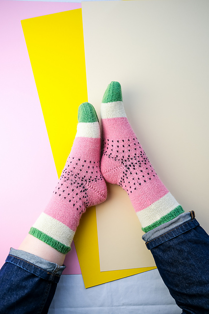 Ravelry: Fruity Socks - Watermelon pattern by KREMKE