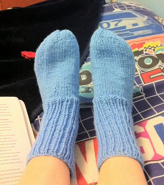 Ravelry: Basic 1x1 Rib Worsted Weight Short-Row Heel Socks pattern by ...