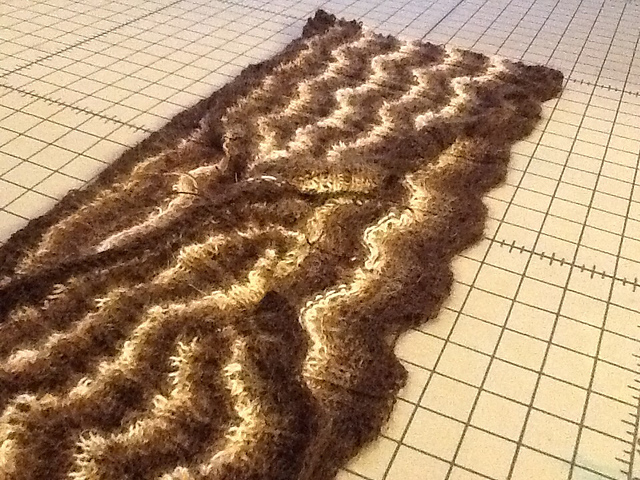 Ravelry: Dimple Shale and Rib pattern by Mary Thomas b1889