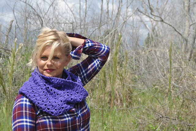 Ravelry: Brave Huckleberry Mobius pattern by Kristin Omdahl