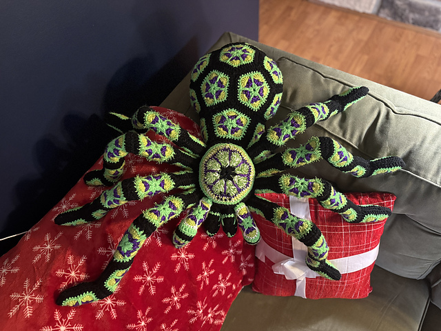 Ravelry: Krunchyknitter's Giant African Flower Tarantula