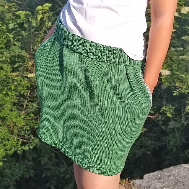 Ravelry: Sporty Shorty Skirt pattern by Kuki Knits