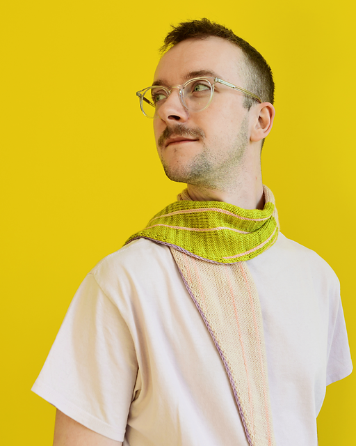 Ravelry: Avril mini shawl pattern by Lolita Le Provost