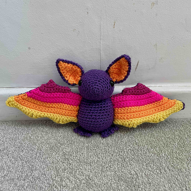 Ravelry: Sunset Bat pattern by Laura Dixon