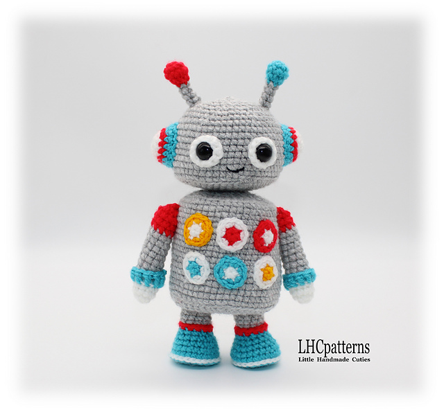 Ravelry: Robot pattern by Kristine Kuluka