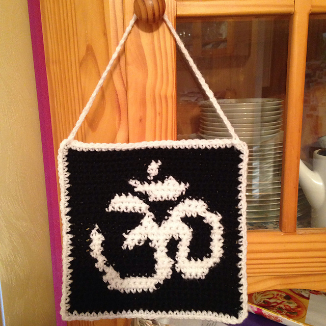 Ravelry: AUM OM Symbol Chart Graph pattern by Maria Merlino
