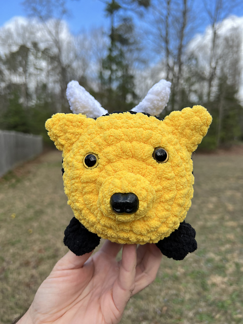 Ravelry: Bumble Dog pattern by Laura Jensen