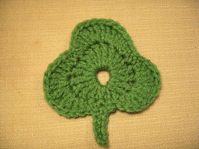 Ravelry: Shamrock Motif pattern by Ruby Pearl