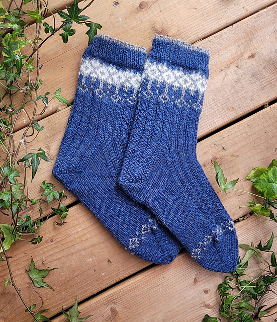 Ravelry: Snowdon Socks pattern by Liza Levchuk