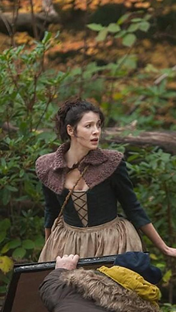 Ravelry: Claire's capelet Outlander pattern by Marielle Chautard