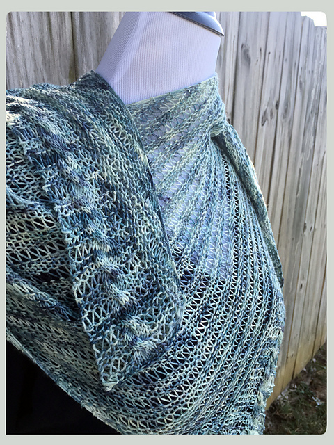 Ravelry: Tesser pattern by Laura Linneman