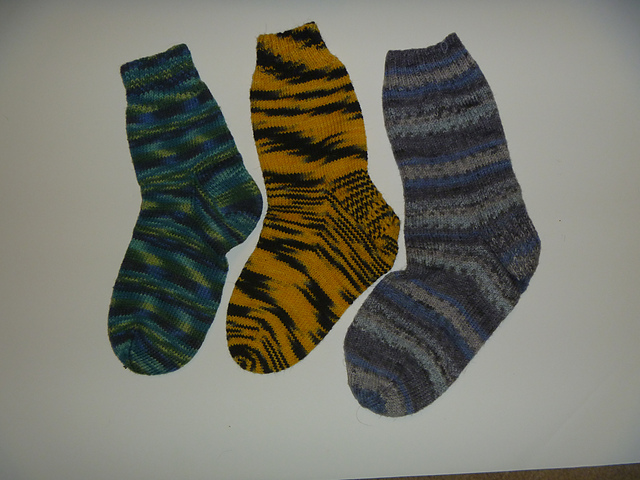Ravelry: Top Down Basic Sock pattern by Donna Peyton