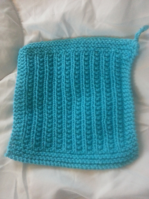 Ravelry: Cluster Rib Dishcloth pattern by Alex Dillon