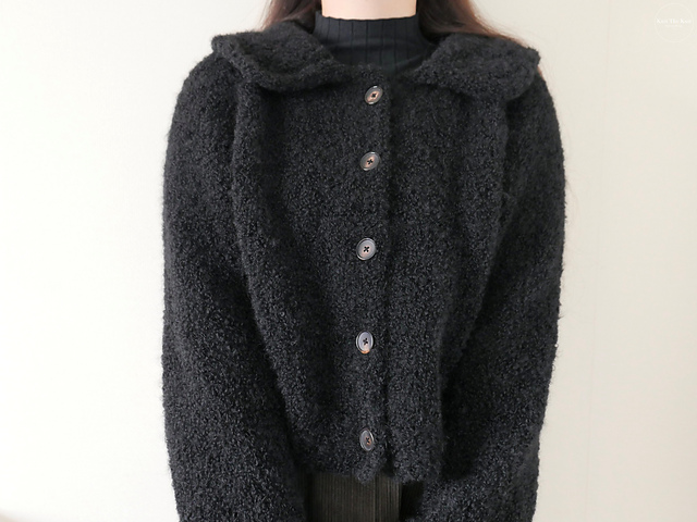 Ravelry: Fluffy Daisy Jacket pattern by Eunji Jang