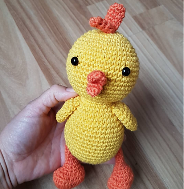 Ravelry: Pollito Pio pattern by Marianella Hidalgo