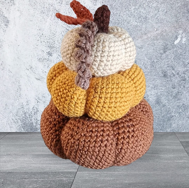 Ravelry: Harvest Pumpkin Stack pattern by Erica Lantz