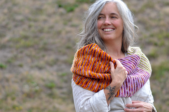 Ravelry: Shift Cowl pattern by Larissa Brown