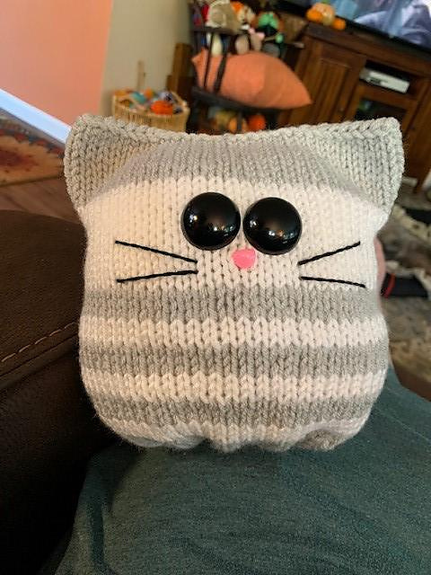 Ravelry: Striped cat pattern by Laura Lawrence-Mobbs