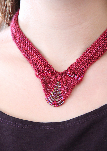 Ravelry: Volare Collar pattern by Laura Nelkin