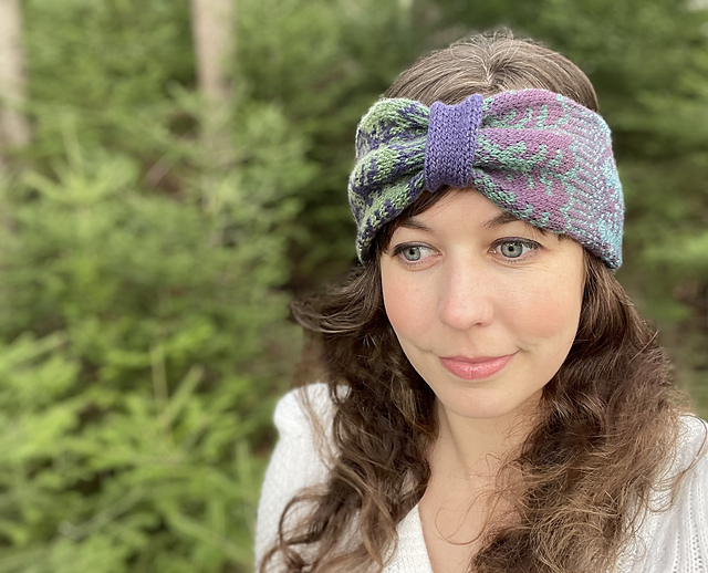 Ravelry: Monstera Mash Headband pattern by Laura Ernst